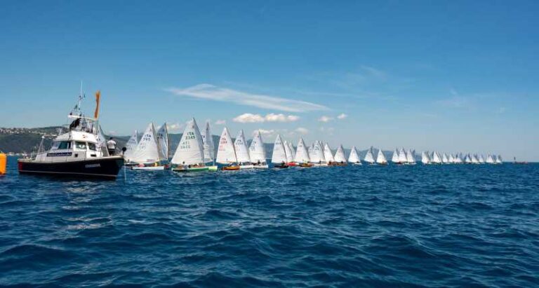 Vela, i Dinghy 12” danno spettacolo nel Golfo del Tigullio in occasione ...